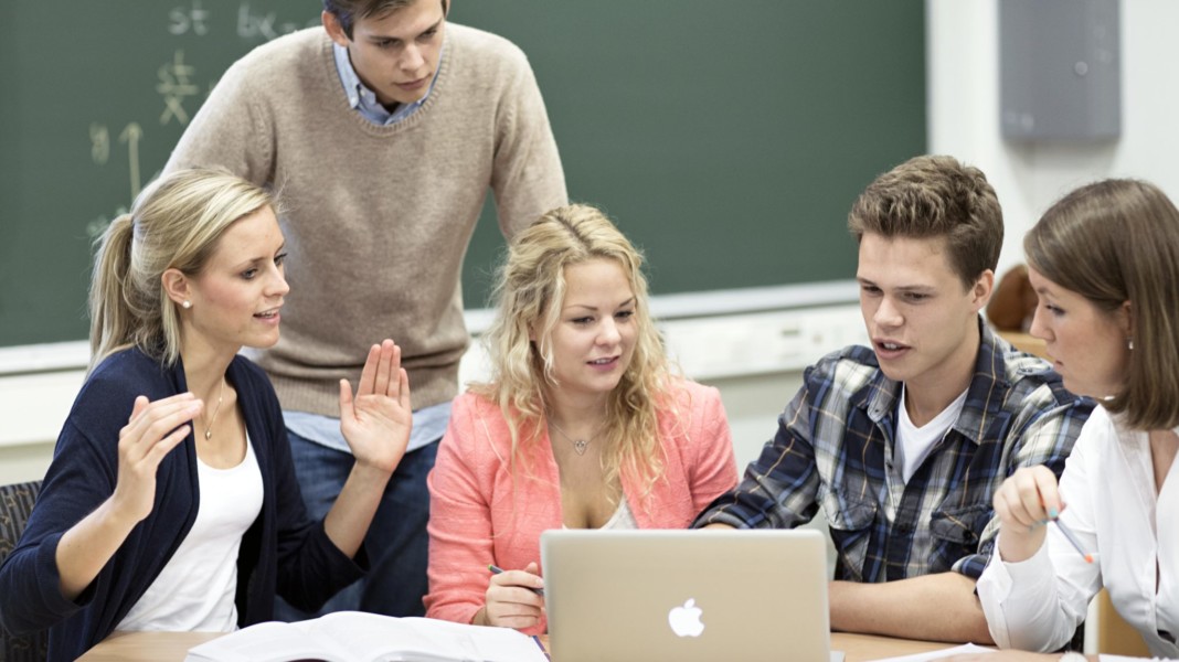 Disse studentene jobber mest ved siden av studiene
