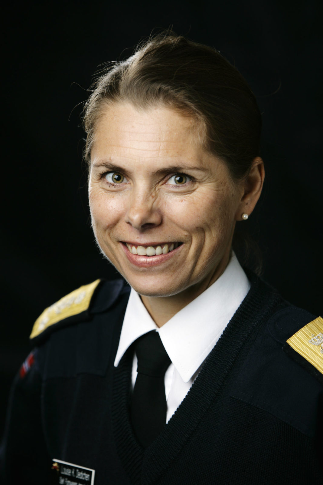 Samfunnet må venne seg til offiserer som snakker makta midt i mot