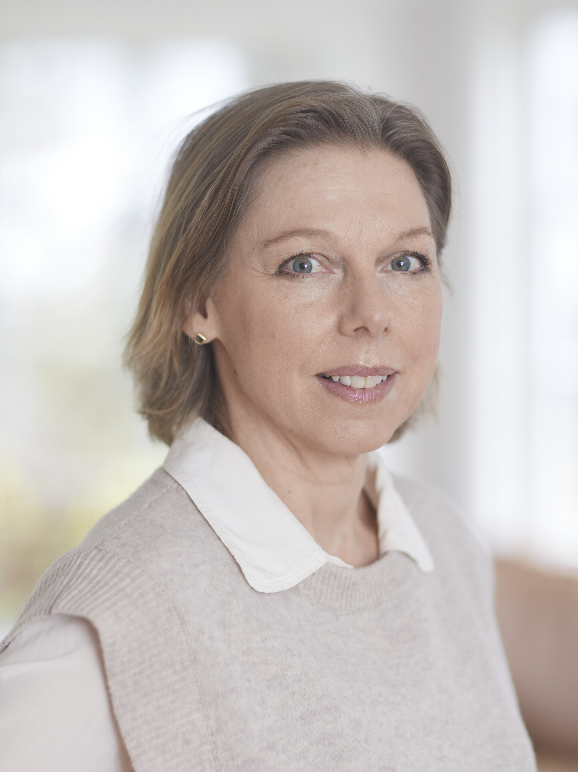 Mona Ringvej har skrevet en hel bok om en dame som Snorre liker å tie om