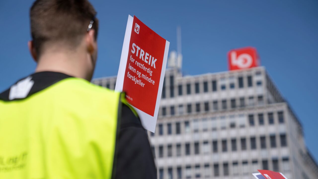 Varsler streik ved fem universiteter